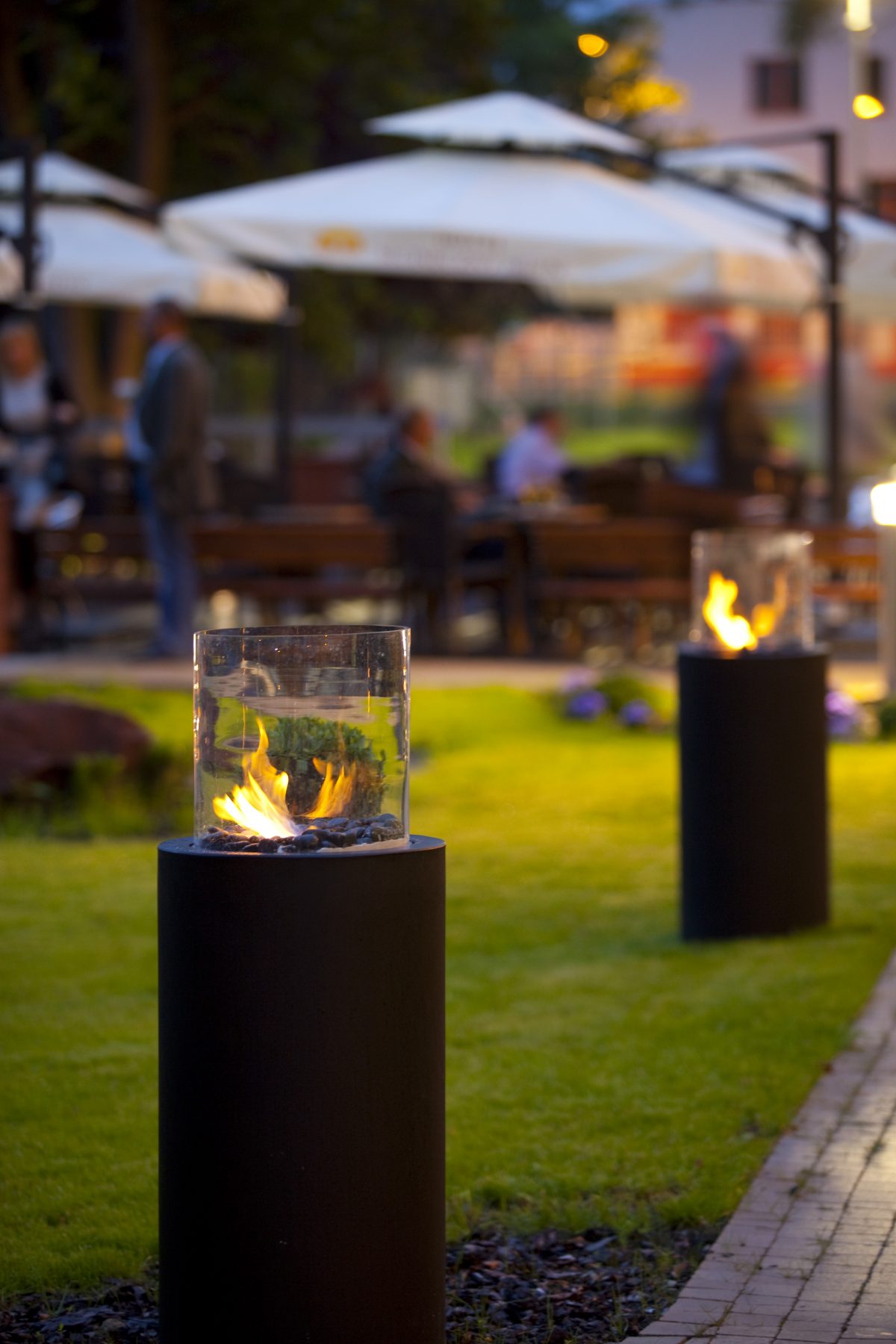 Kominek Totem Commerce- bezpieczny kominek wolnostojący